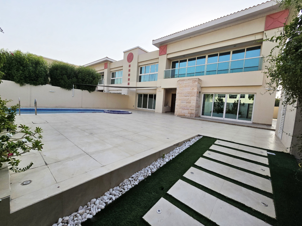 Spacious 5BR Villa | Private Pool & Garden - Al Mirath